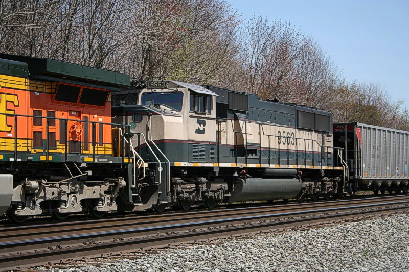BNSF 9563